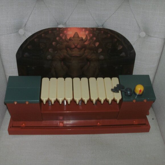 Nintendo | Toys | Nintendo Super Mario Deluxe Bowser Battle Playset ...